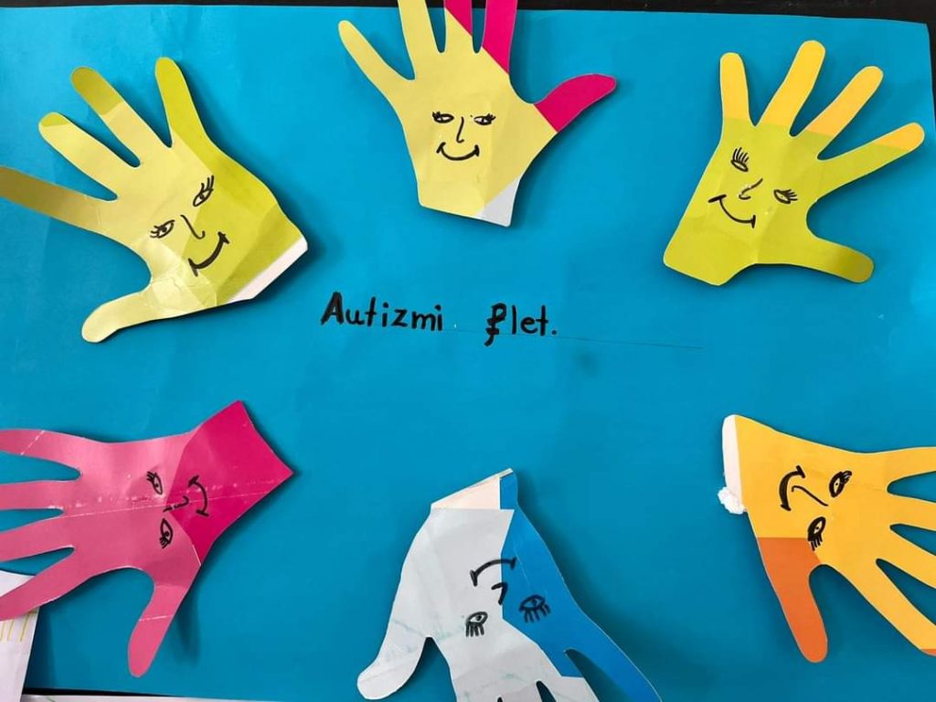“Autizmi flet, ne duhet ta dëgjojmë” – Tirana Diplomat