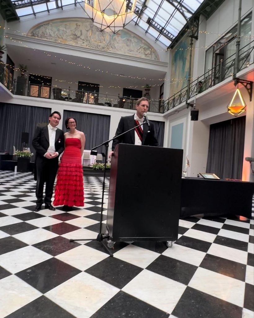 Princ Leka në darkën gala në Amsterdam, kushtuar fondacionit të ...