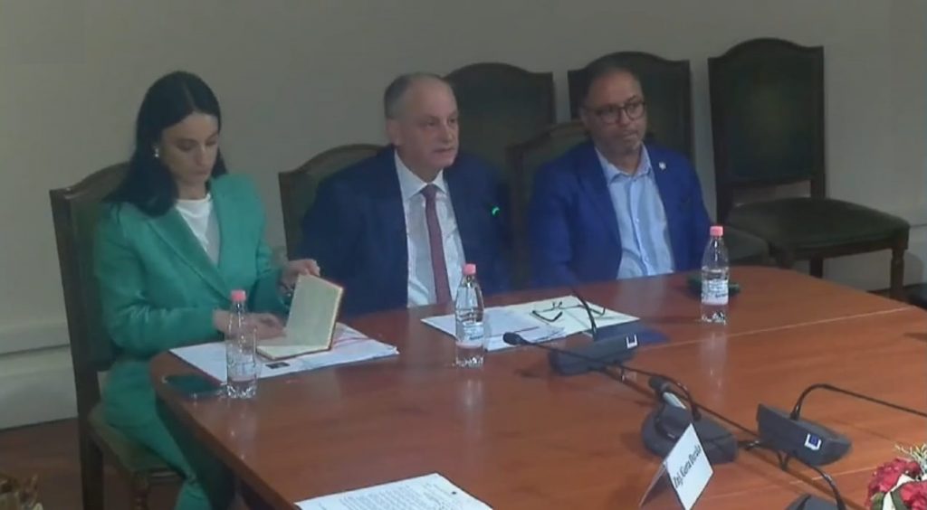 Dëgjesa me kandidatët për ambasadorë. Malaj në Kosovë, Canaj në Serbi ...