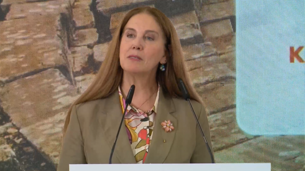 Kumbaro: Turizmi kryefjala e vitit, 8.3 milionë vizitorë të huaj në ...